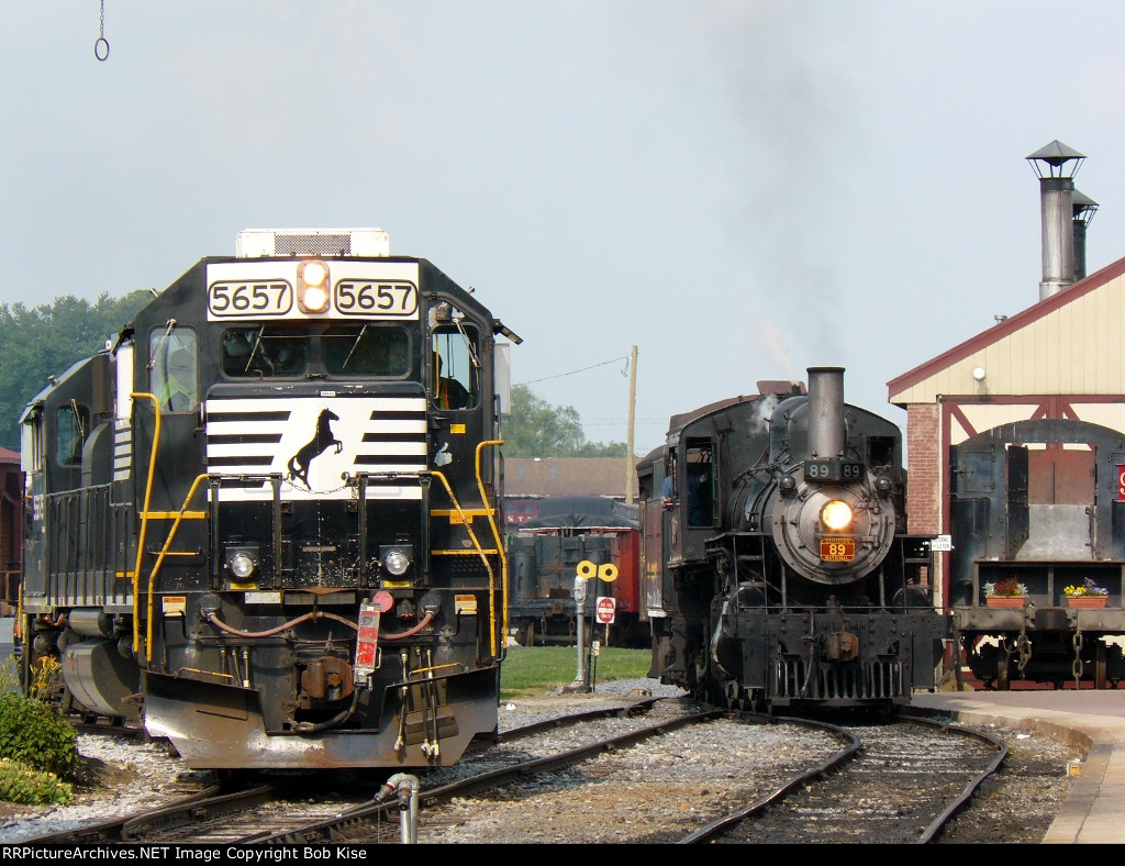 NS Geeps and Strasburg steam, side-by-side